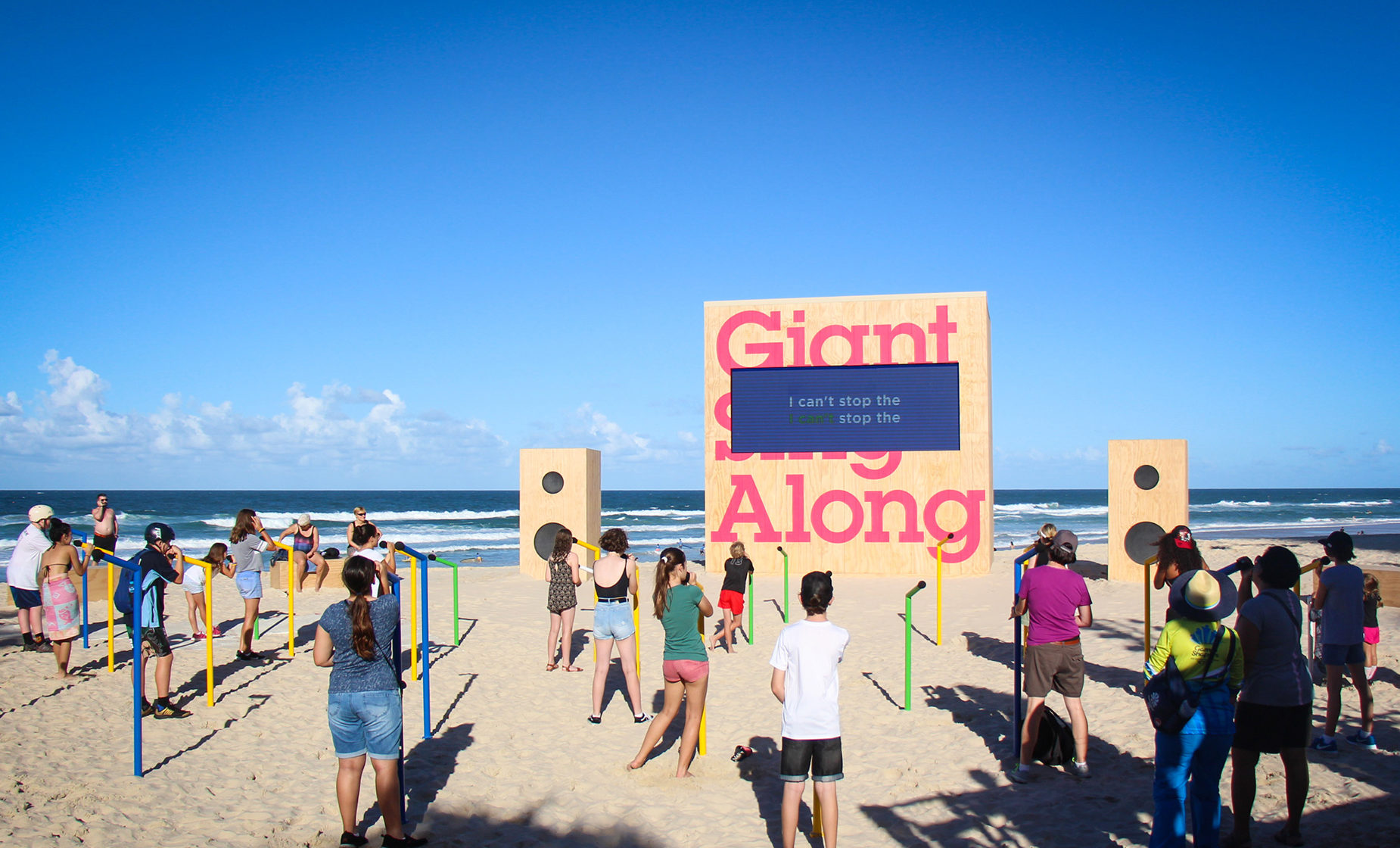 Giant Sing Along | Daily tous les jours